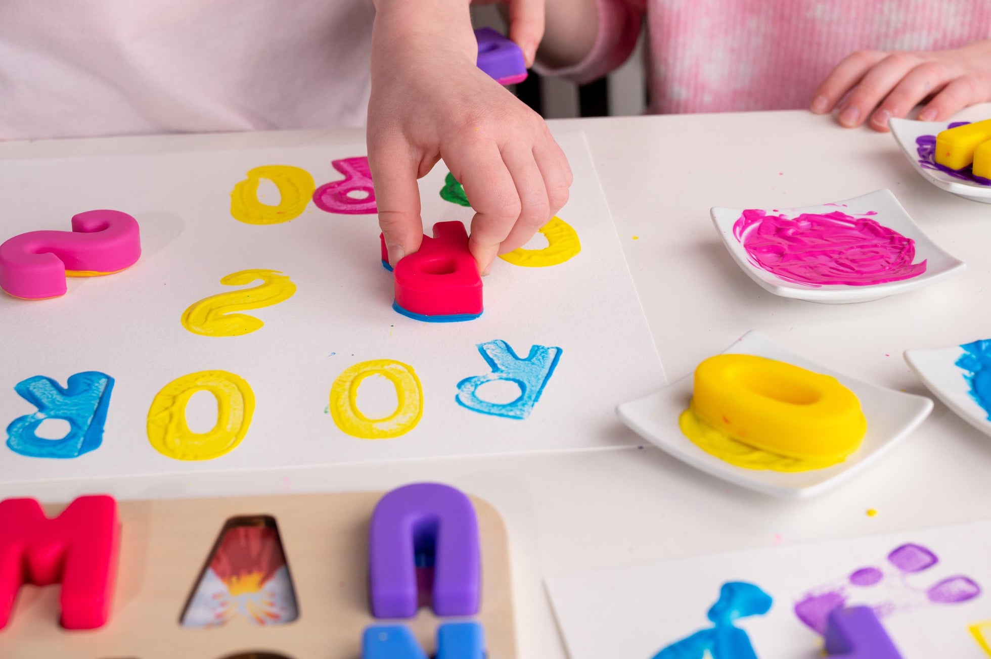 ABC Find & Fit Puzzle: Wooden Alphabet Puzzle Board – Domino & Juliette